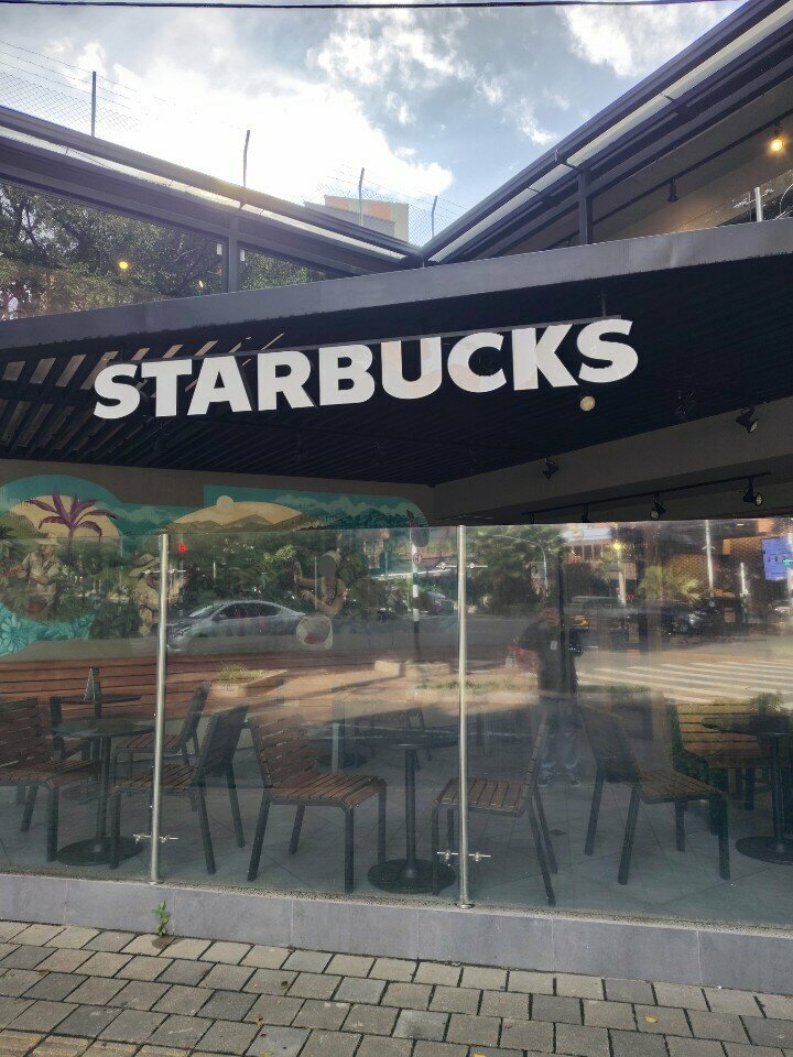Kafe Starbucks, Medellin, foto
