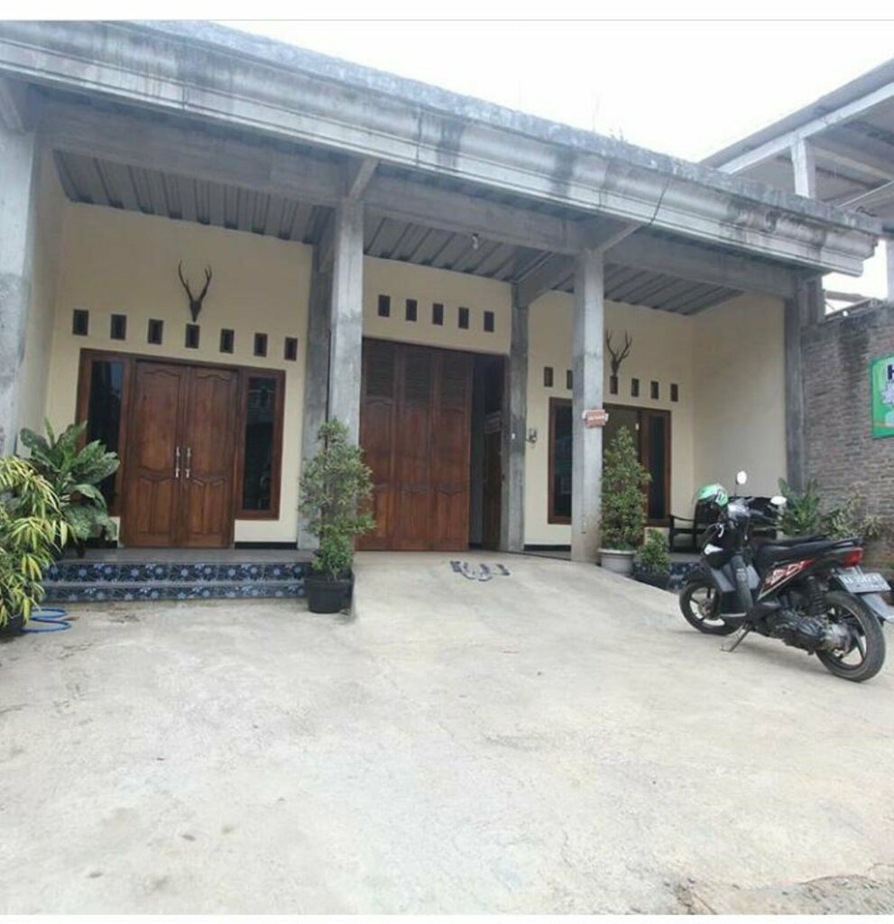 Otel Homestay Sekar Syariah by Zuzu, , foto