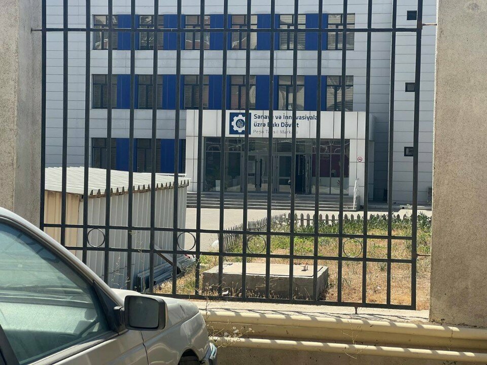 Lise Baku State Industry and Innovation Vocational Education Center, Bakü, foto