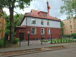 Detskaya Muzykalnaya shkola imeni R. M. Gliera (ulitsa Minina i Pozharskogo No:4), müzik okulları ve konservatuarlar  Kaliningrad'dan