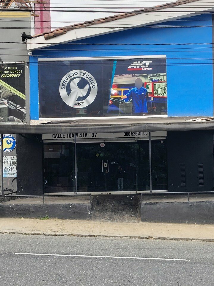 Motosiklet tamiri Servicio tecnico Akt, Medellin, foto