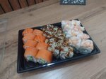TastyWok (Yubileynaya ulitsa No:5А, selo Sushchyovo), suşi restoranı  Kostromskaya oblastından