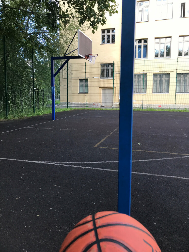Spor alanı Баскетбольная площадка, Saint‑Petersburg, foto