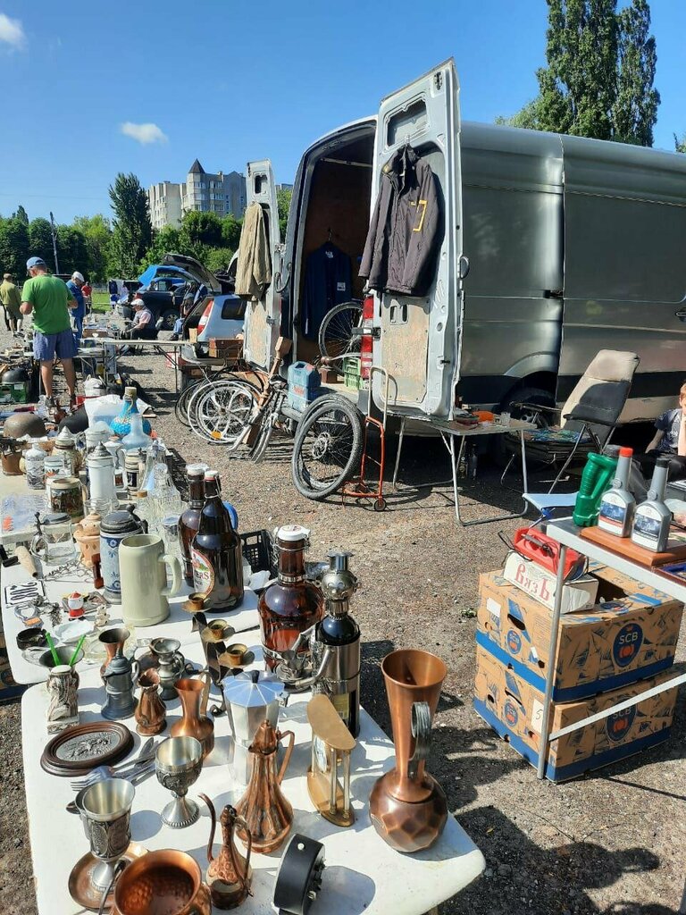 Pazarlar ve çarşılar Блошиный рынок, Kaliningrad, foto