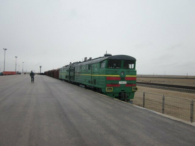 Yük istasyonu Mazar-E Sharif Station, Dünya, foto
