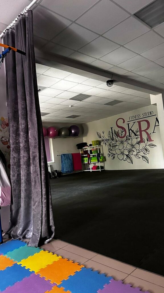 Fitness kulüpleri Iskra, Langepas, foto
