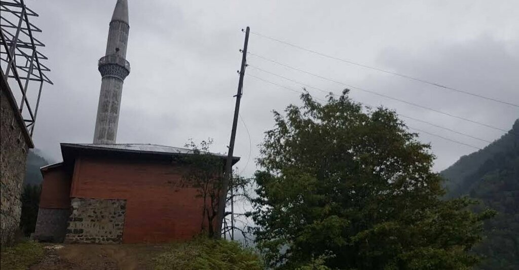 Cami Maral Köyü Cami, Borçka, foto