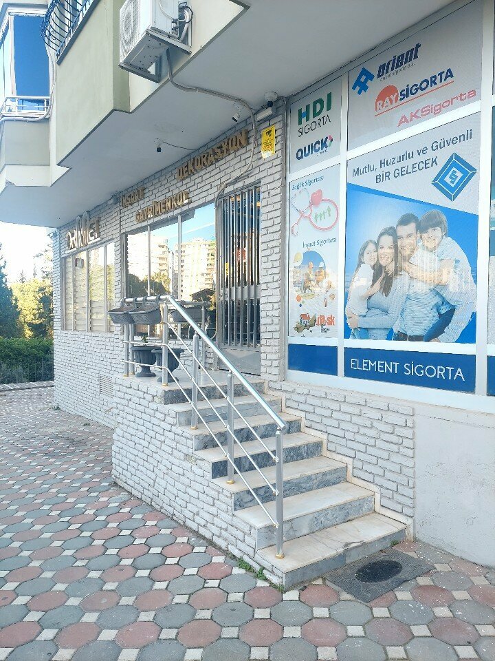 Emlak ofisi Ormet Gayrimenkul, Adana, foto