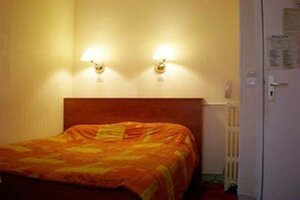 Hotel des Andelys (Rue des Trois Bornes No:18, 11e Arrondissement), otel  Paris'ten