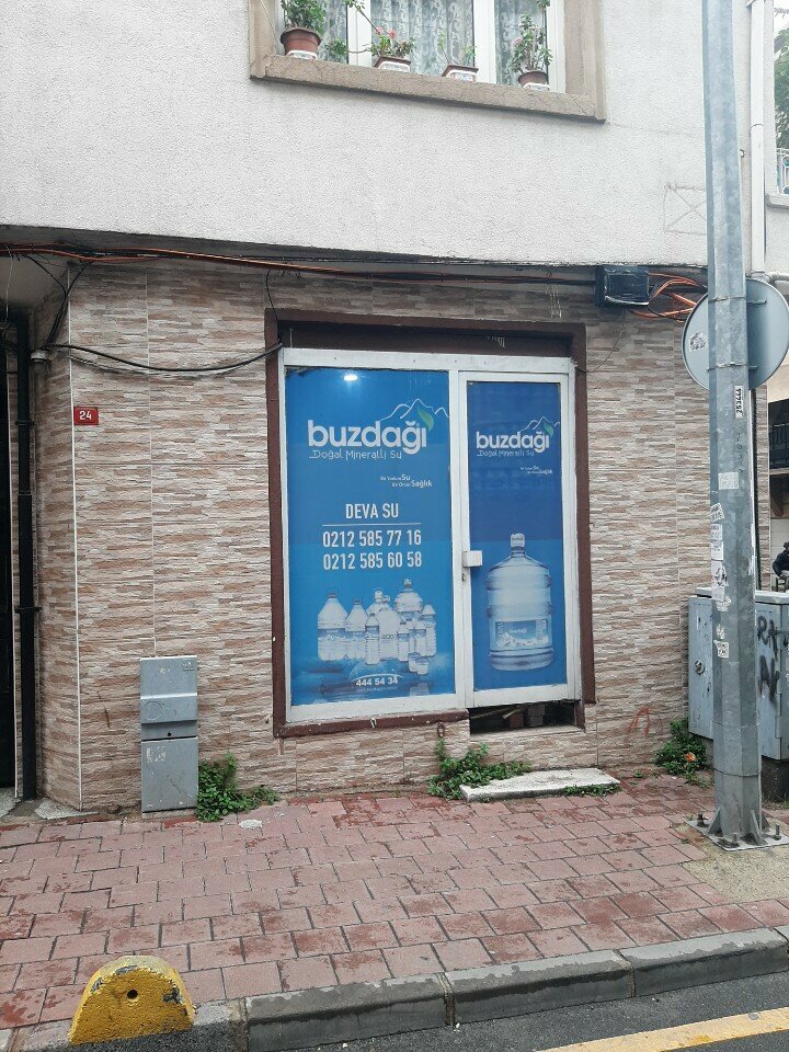 Su satışı Deva Su, İstanbul, foto