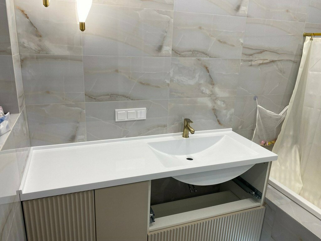 Taş ürünler ve yapılar Атрия, Krasnodar, foto