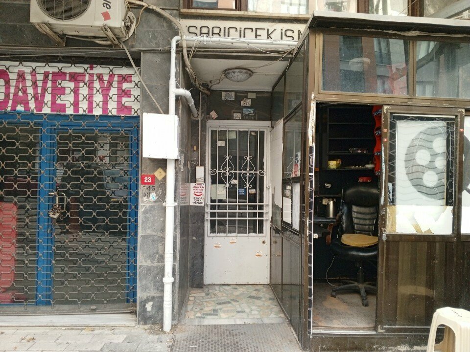 Ticaret merkezleri Sarı Çiçek İş Hanı, İstanbul, foto