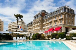 Hotel Barriere Le Royal La Baule (Pays de la Loire, Loire-Atlantique, Arrondissement de Saint-Nazaire, La Baule-Escoublac, Avenue Pierre Loti), otel  La Baule'den