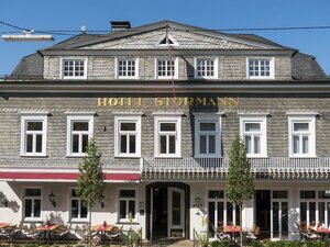 Hotel Störmann (Weststraße No:58, Schmallenberg), otel  Schmallenberg'ten