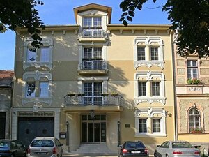 Old Miskolcz Hotel & Restaurant (Miskolc, Horvath Lajos u. 11, 3525), otel  Miskolc'dan