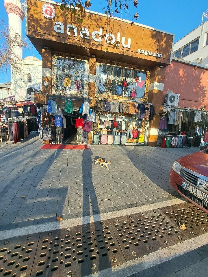 Giyim mağazası Anadolu Mağazaları, İzmir, foto
