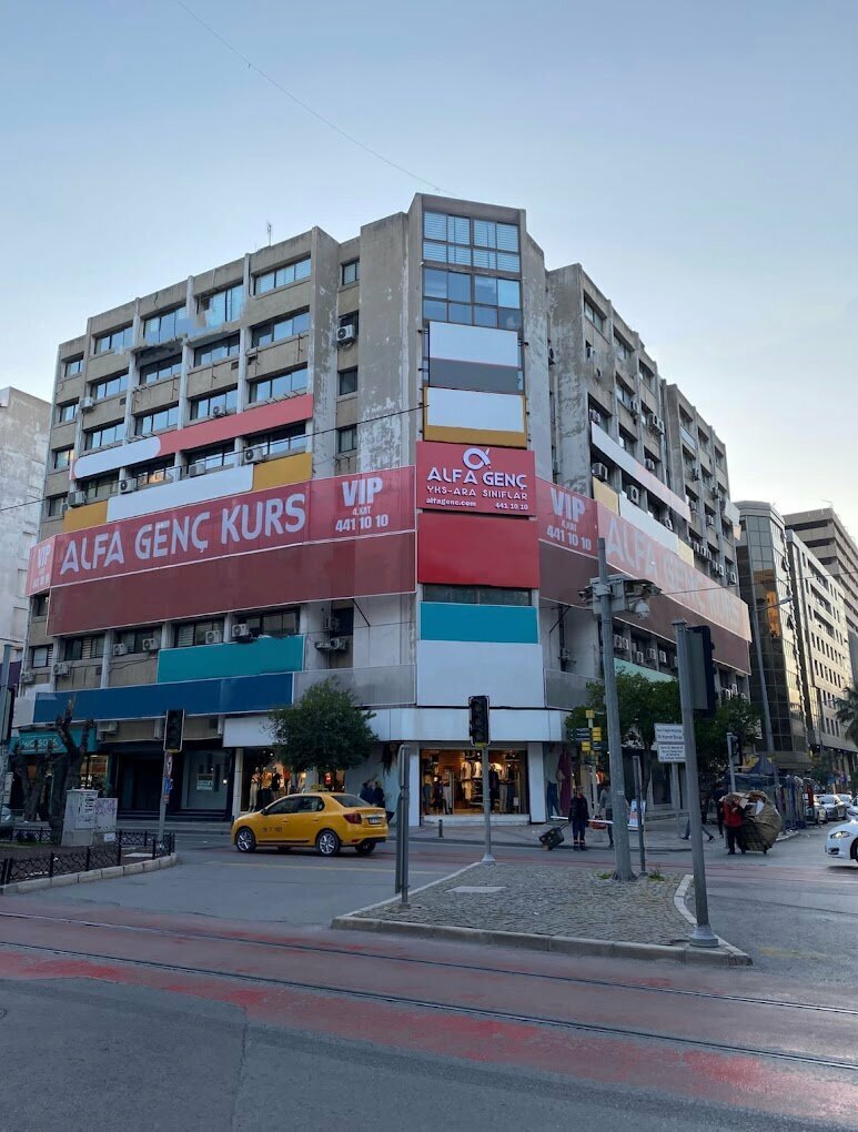 Eğitim merkezleri Alfa Genç Eğitim Kurumları, İzmir, foto
