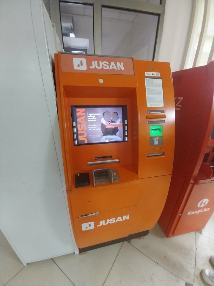 ATM'ler Alatau City Bank, Astana, foto