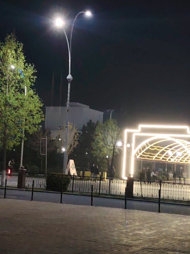 Sanat okulları Ислом Каримов Номидаги Санъат Саройи, Fergana, foto