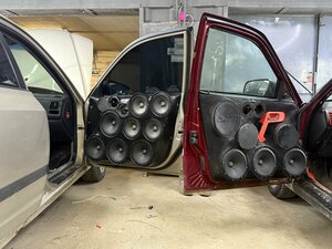 Custom Lab (Bazisnaya Street No:27), oto ses sistemleri  Izhevsk'ten