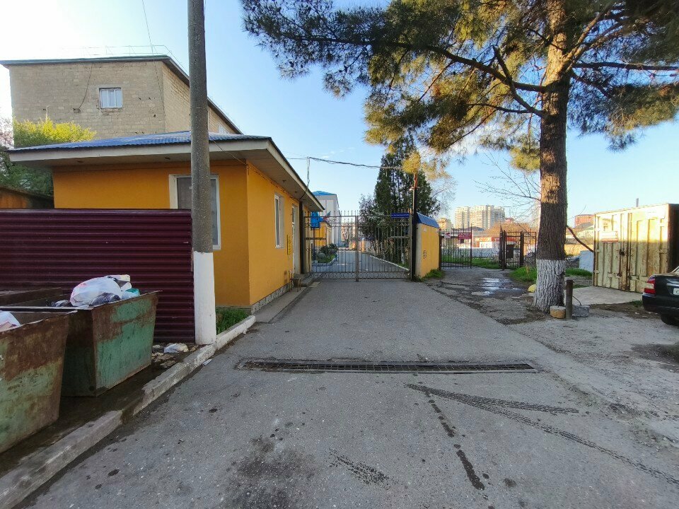 Yüksekokul Профессиональный колледж ДГУНХ, Makhachkala, foto