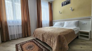 Болконский (proyezd Chkalova No:6А), otel  Smolensk'ten
