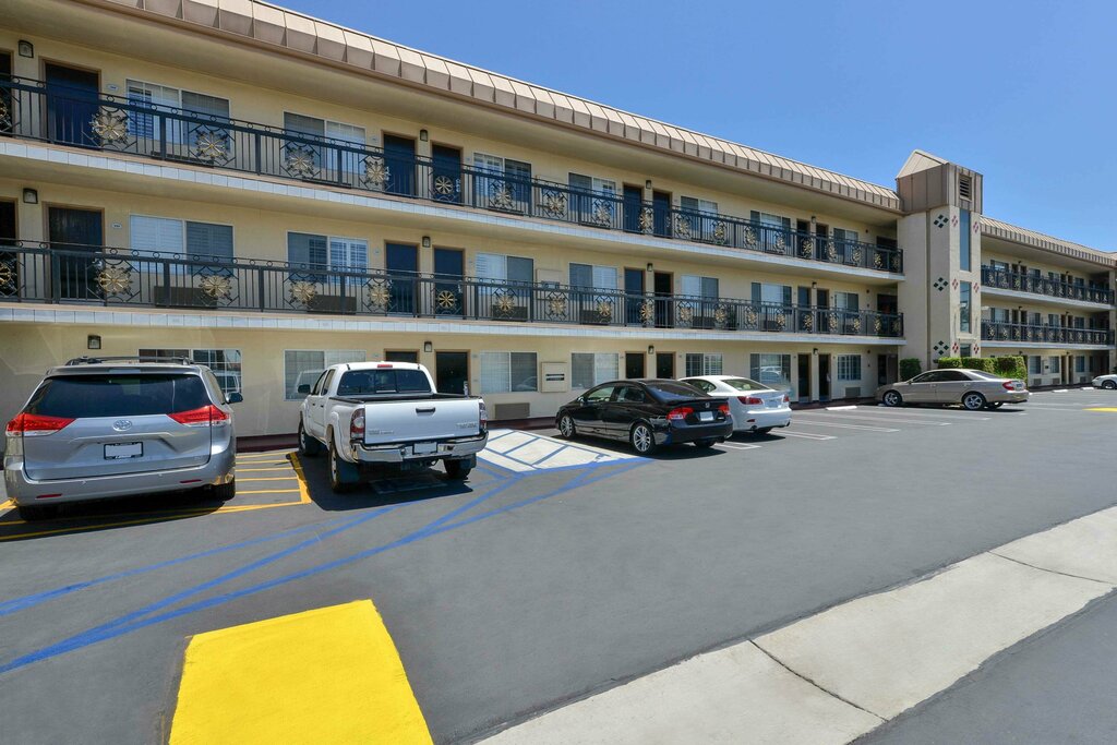Otel Americas Best Value Inn & Suites El Monte, El Monte, foto