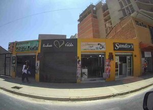 Sanders (Department of Cochabamba, Provincia de Cercado, Cochabamba, Calle México, 335), güzellik salonu  Cochabamba'dan