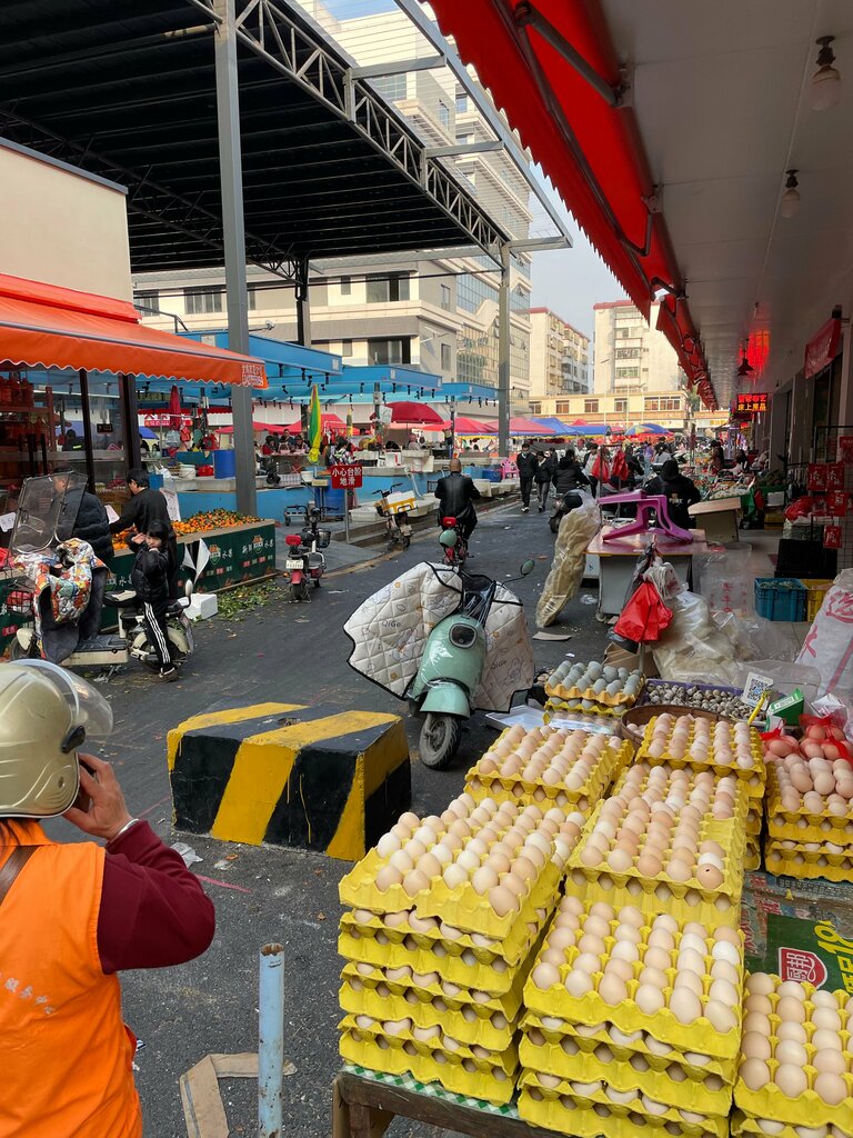 Süpermarket Language Outlets, Guangzhou, foto