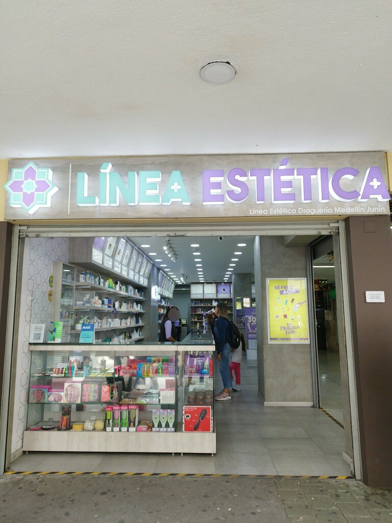Kozmetik ve parfümeri mağazaları Linea Estetica, Medellin, foto