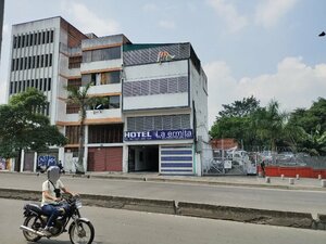 Hotel la ermita (Valle del Cauca, Municipio de Santiago de Cali, Comuna 3, Carrera 2, 14-01), pansiyonlar, hosteller  Cali'den