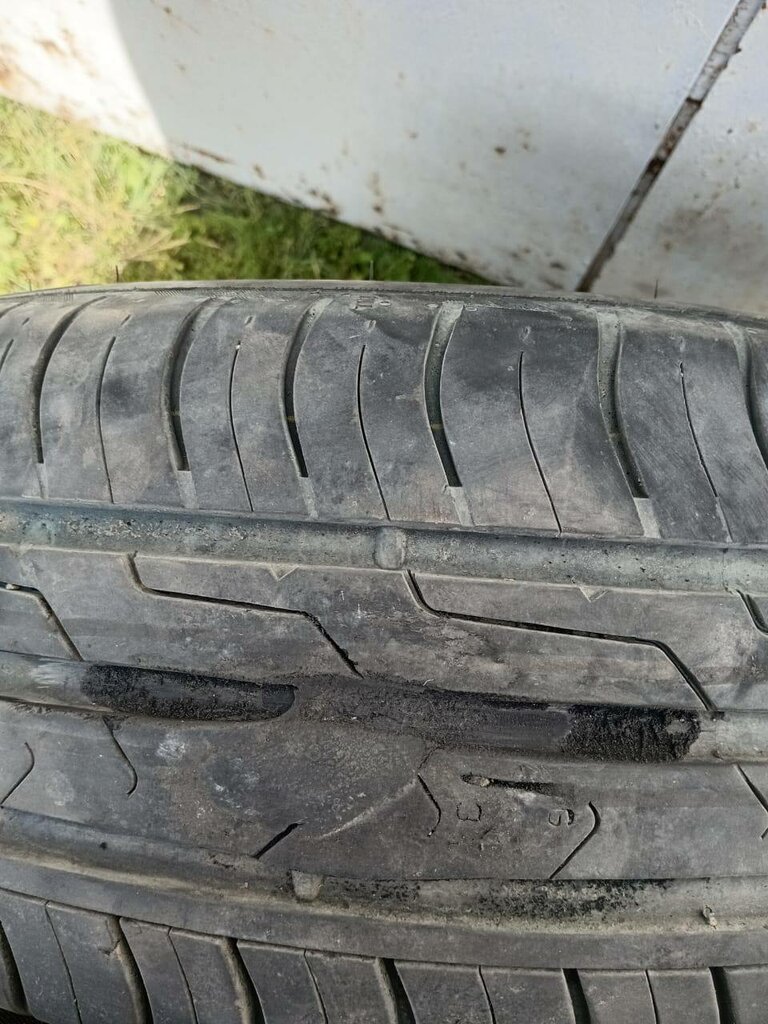 Oto lastik tamiri Tire fitting and repair, Şçuçinsk, foto