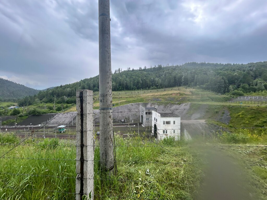 Tren istasyonu Западный Портал, Hakasya, foto