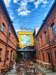 Dolzhno Podyshat (ulitsa Mustaya Karima No:6к1), bar  Ufa'dan