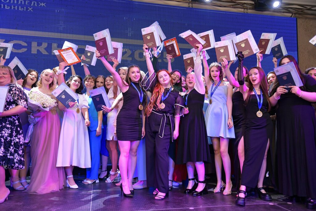 Yüksekokul Engelssky kolledzh professionalnykh tekhnology, Engels, foto