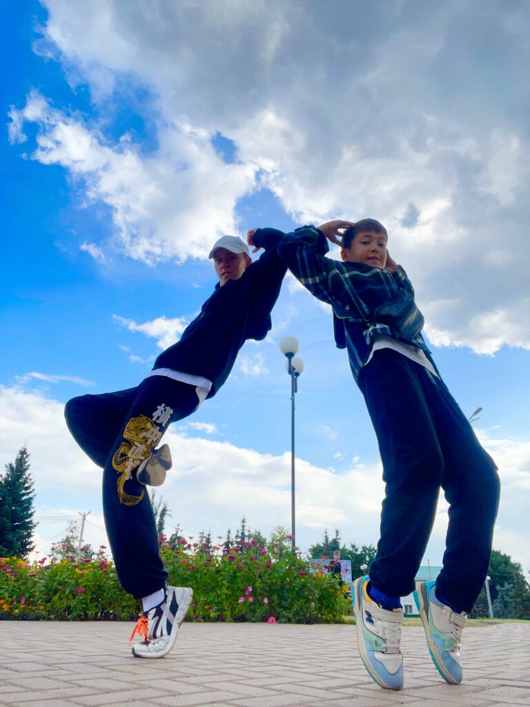 Dans okulları Meleuz Shuffle Dancing, Meleuz, foto