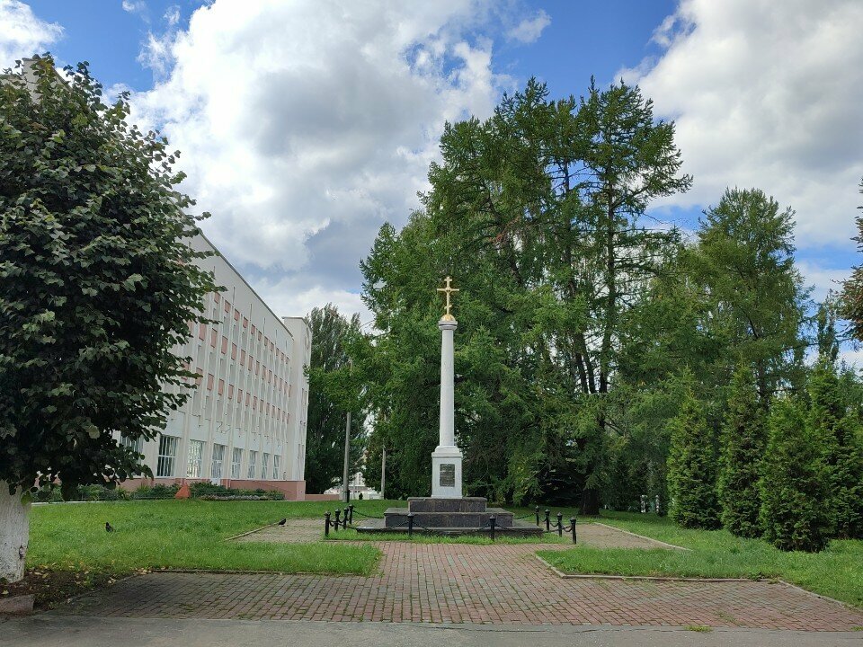 Şapel, haç anıtı Крест в память о разрушенной Спасо-Никольской церкви, Cheboksary, foto