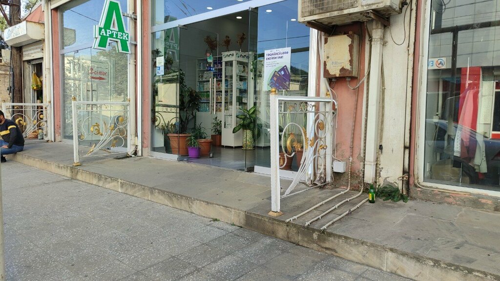 Eczaneler Aptek, Bakü, foto