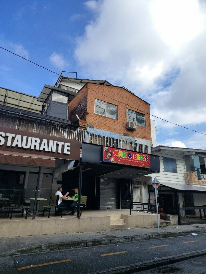 Dans okulları Rave Dance Studio, Medellin, foto