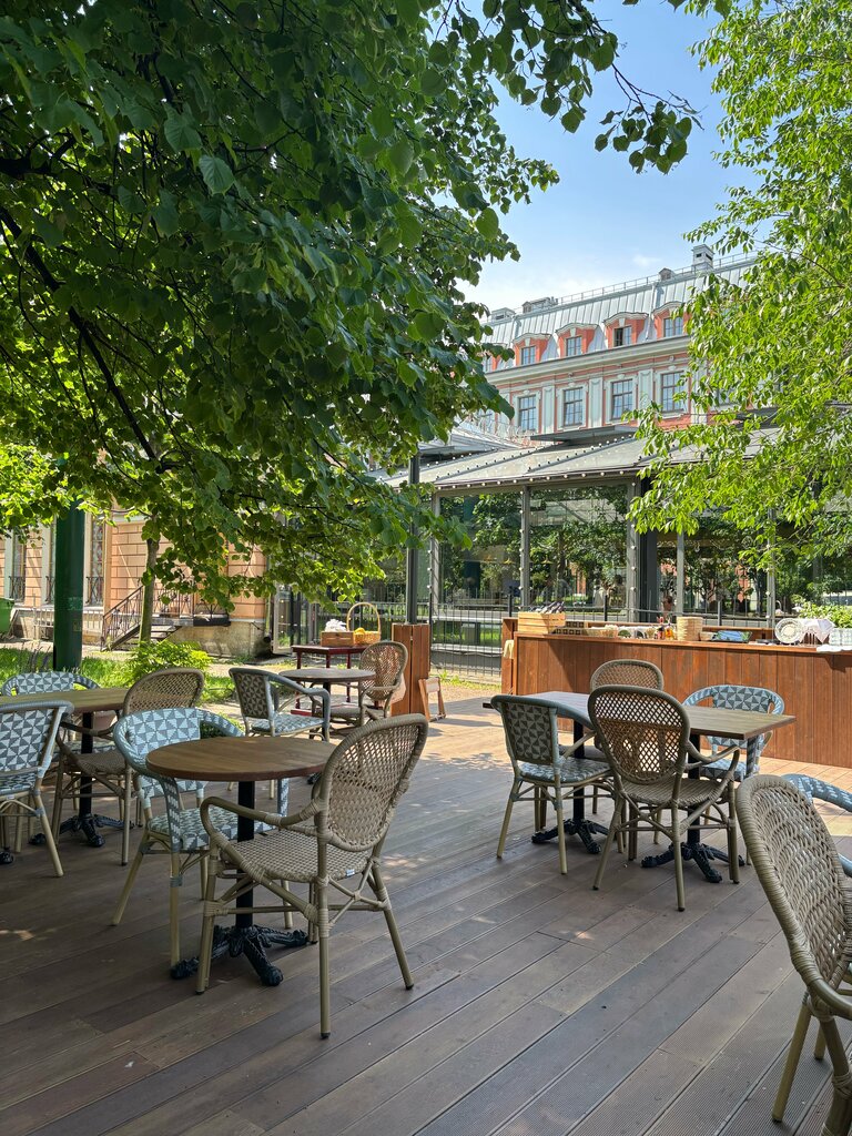 Kültür ve eğlence parkları Летняя терраса, Saint‑Petersburg, foto