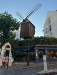 Le moulin de la galette (Rue Lepic No:83, 18e Arrondissement), restoran  Paris'ten