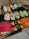 Nigiri (9 Maya Street No:77), kafe  Krasnoyarsk'tan