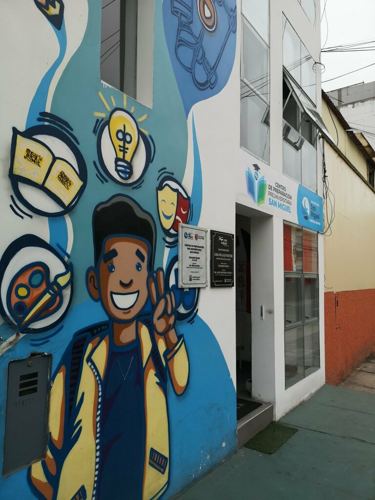 Meslek kursları Centro de preparación pre universitaria san miguel, Lima, foto