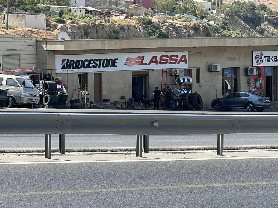 Oto lastik tamiri Bridgestone Lassa, Bakü, foto