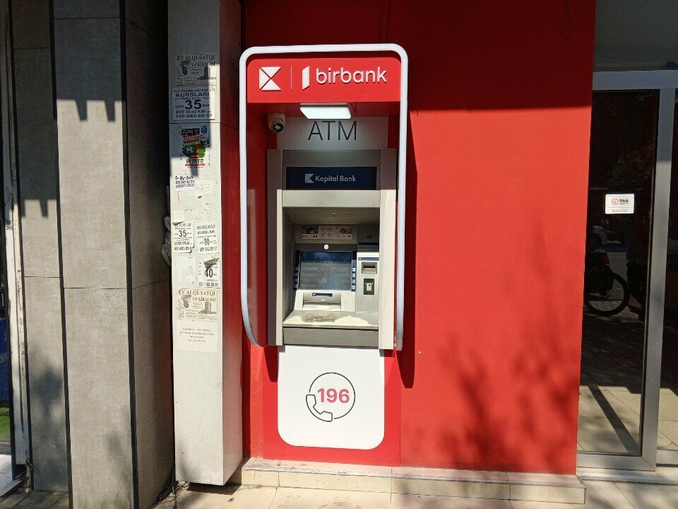 ATM'ler Kapital Bank, Bakü, foto