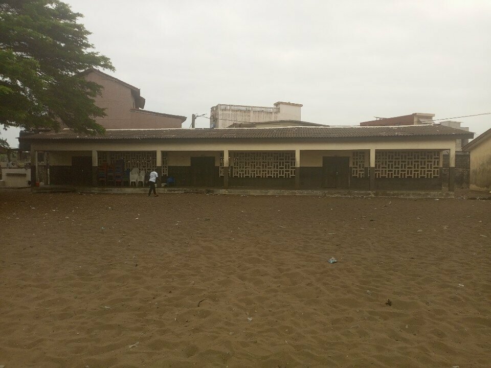i̇lkokul Vbad School Group Behind Wharf, Abican, foto