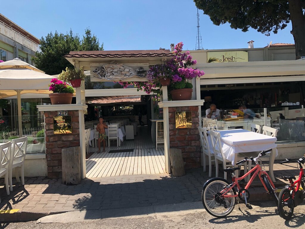 Plaj Kinaliada Port Beach, Adalar, foto