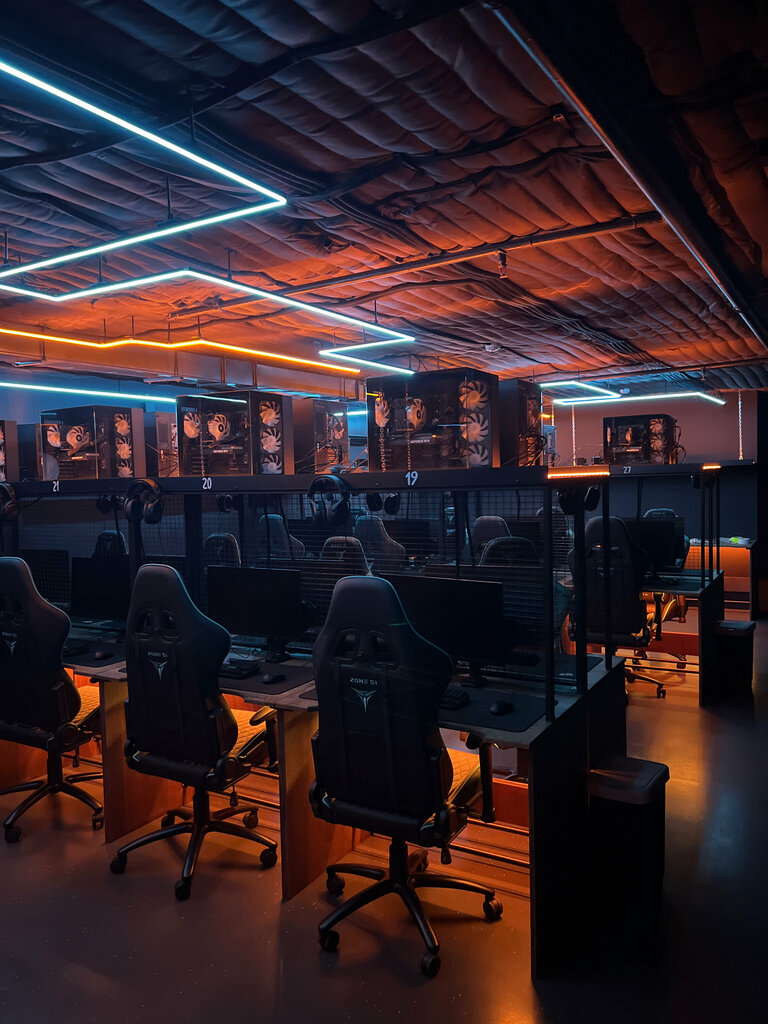 Bilgisayar kulübü Isomorph Cyber Zone, Moskova, foto