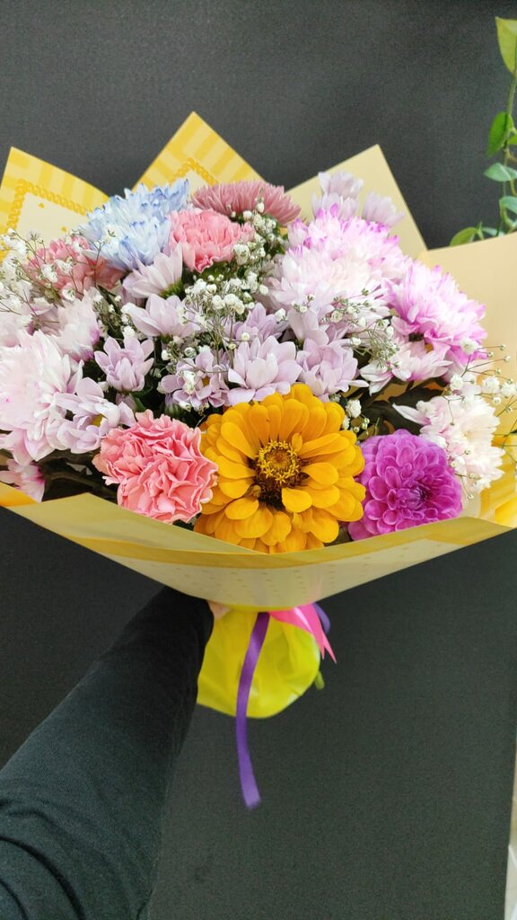 Çiçek teslimatı Cvetochnyi Bluz, Tiumen, foto