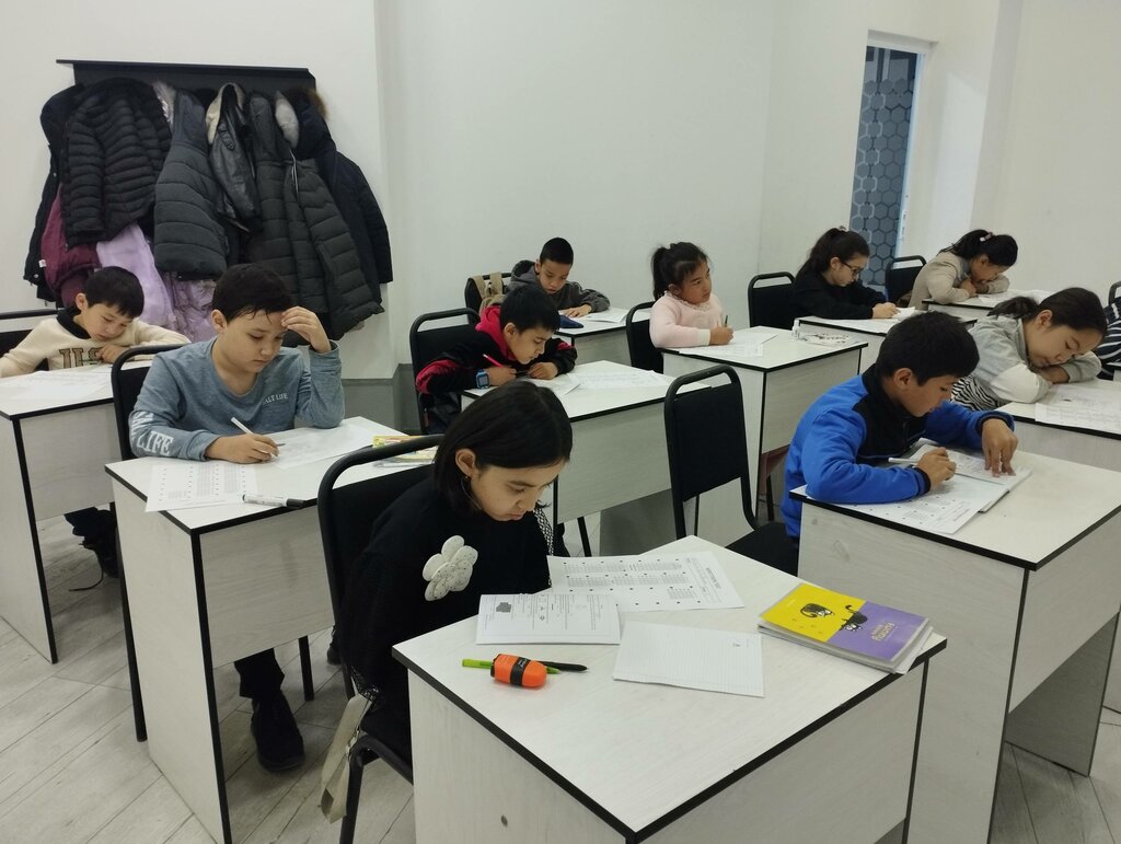 Eğitim merkezleri Status School, Taşkent, foto